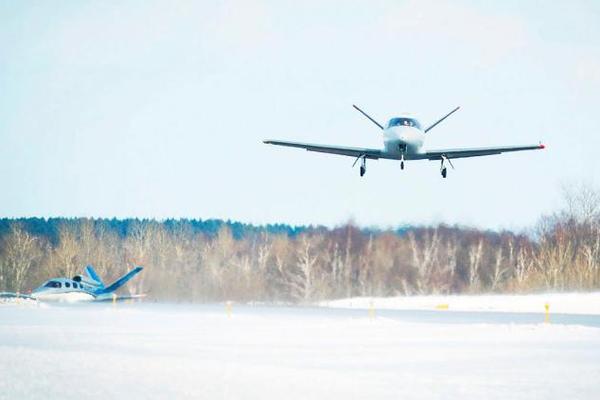 Cirrus Vision SF50 Jet completes first flight : : FLYER