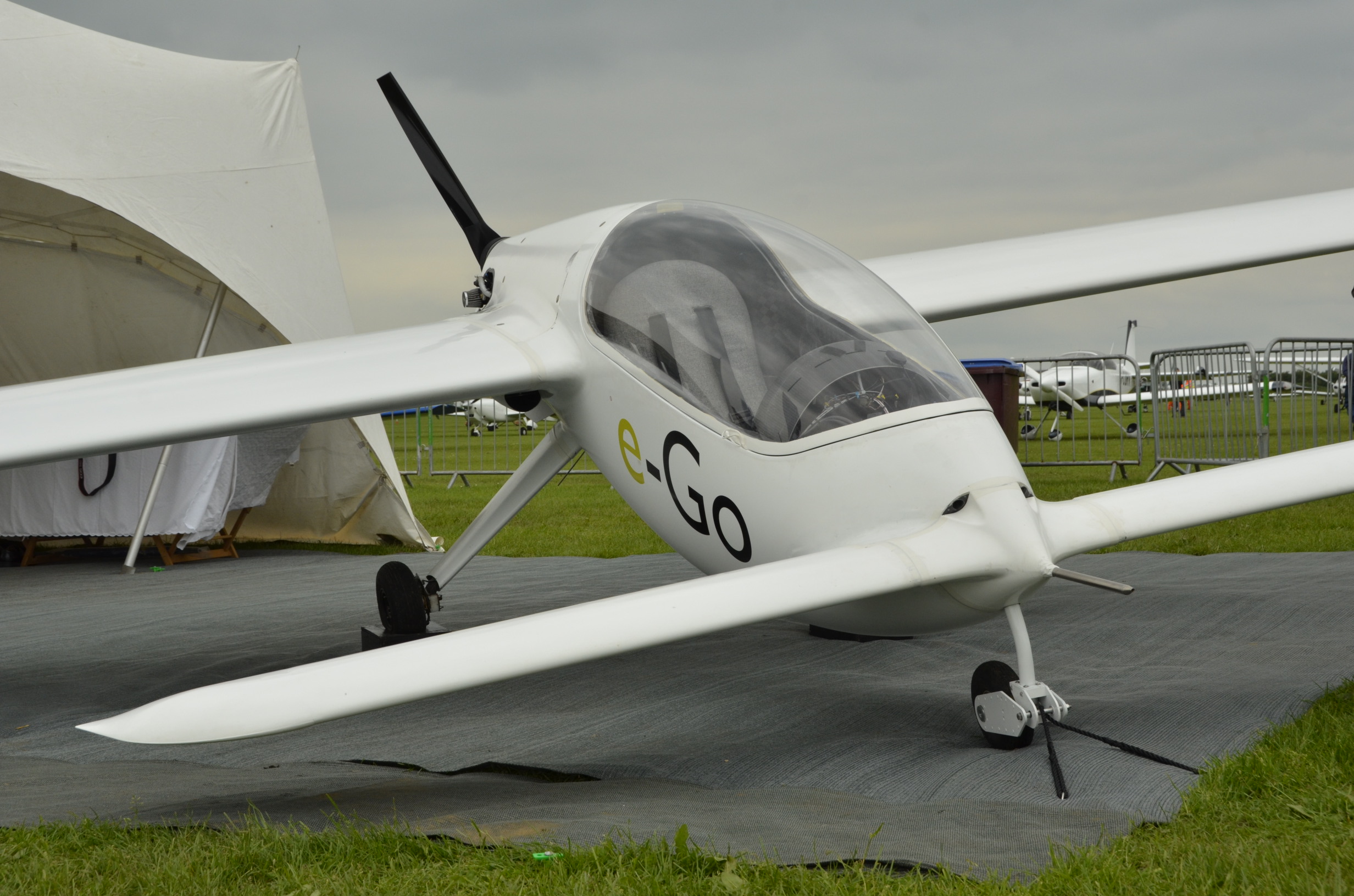 e-Go's first UK flying show display : : FLYER