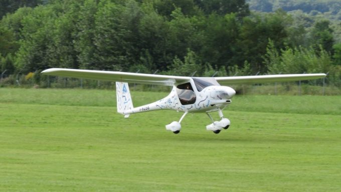 Two-seat electric trainer makes maiden flight : : FLYER