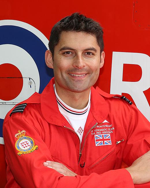 Red Arrows' new Team Leader for 2015 season : : FLYER