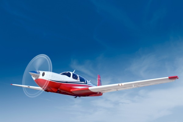 Mooney delivers first B-reg Acclaim to China : : FLYER