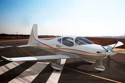 First flight for Mooney M10 'on course' : : FLYER