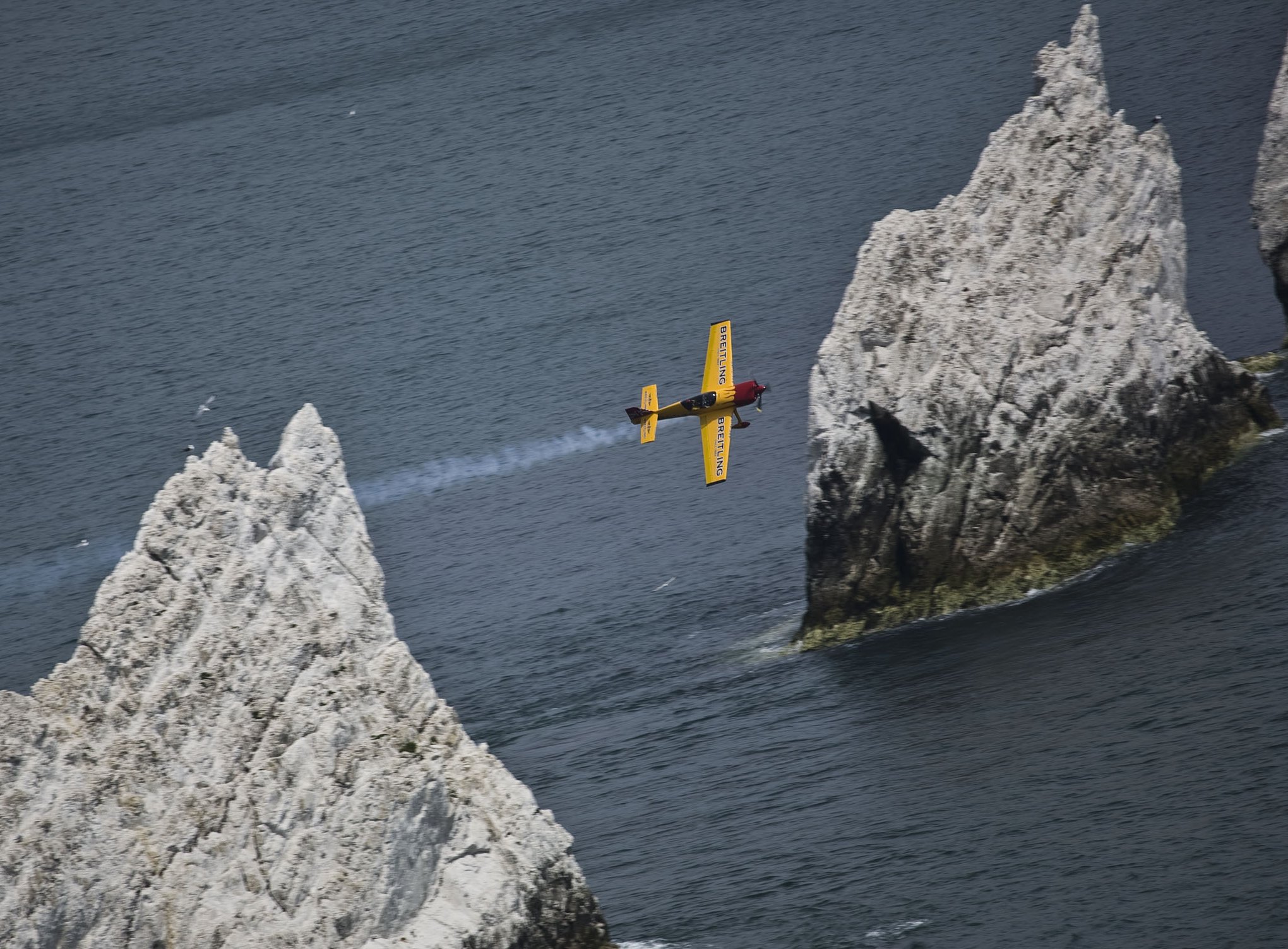 Spitfire vs Red Bull: which is faster? : : FLYER