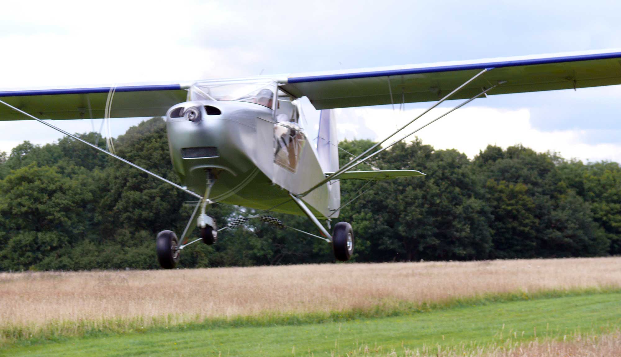 TLAC launches nosewheel Scout microlight : : FLYER