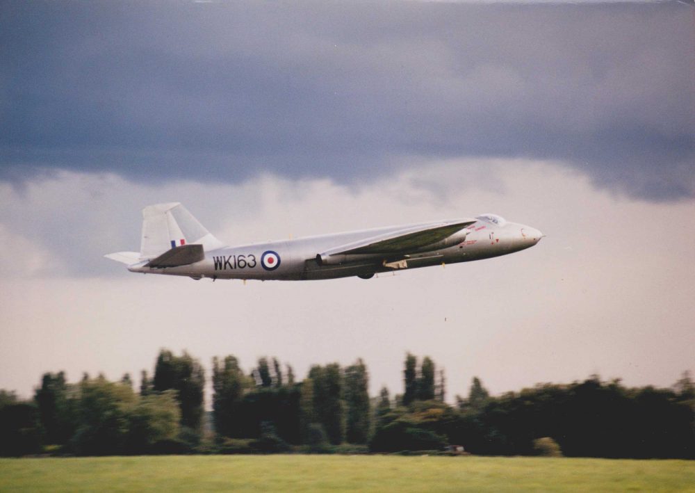 Record-setting Canberra to be restored to flight : : FLYER