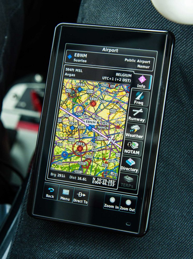Garmin aera 660 : FLYER : FLYER
