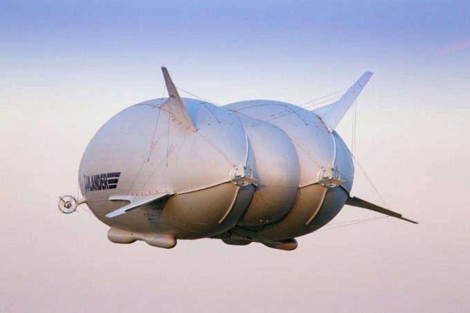 Airlander 10 airship makes first flight : : FLYER