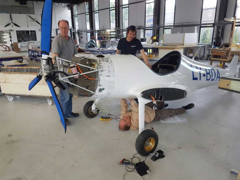 Hamilton reveals electric Twister : : FLYER