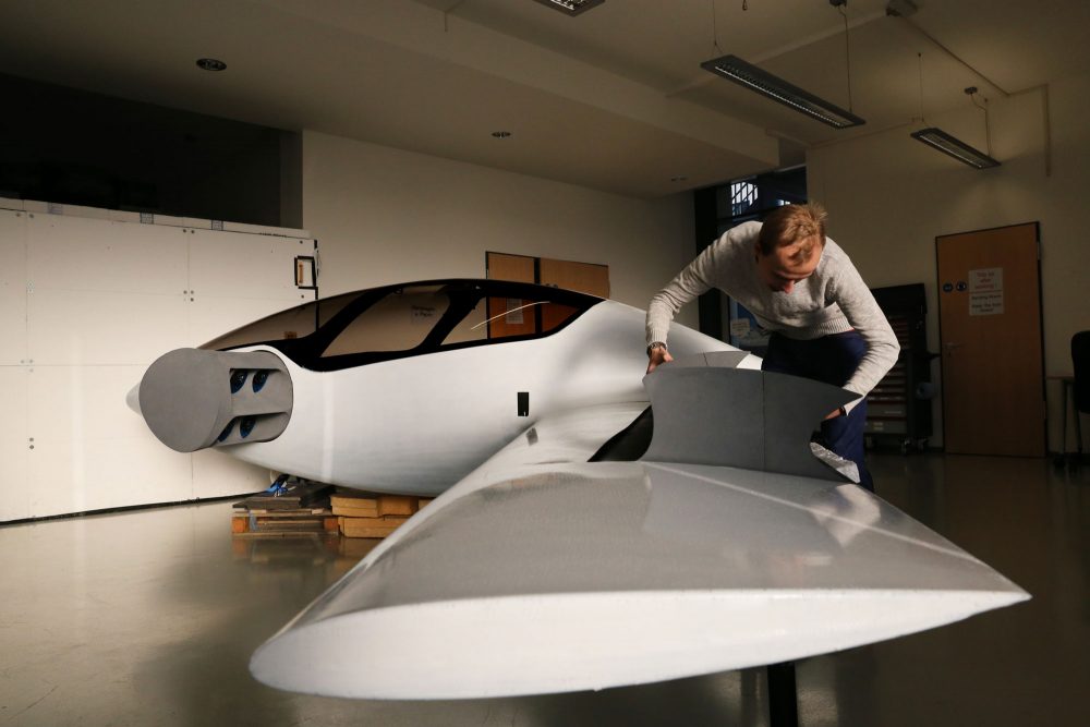 Lilium raises €10m for two-seat, VTOL aircraft : : FLYER