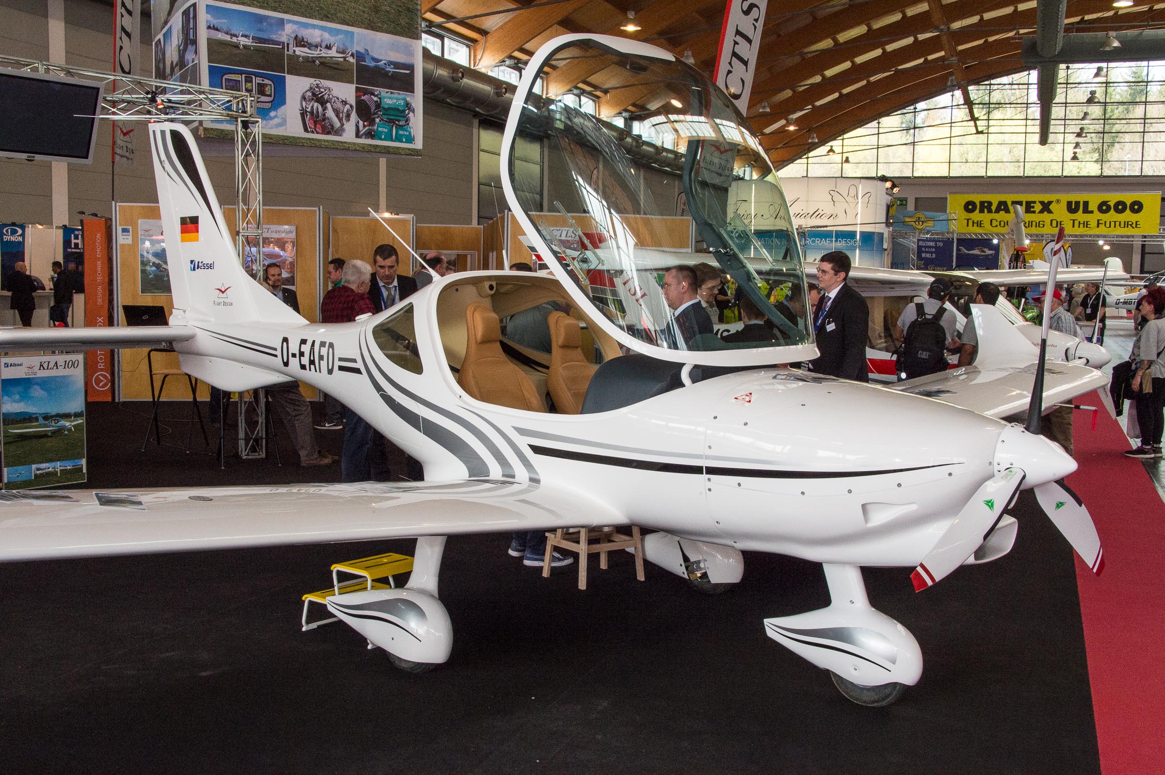 Flight Design recovers with low-wing KLA-100 : : FLYER