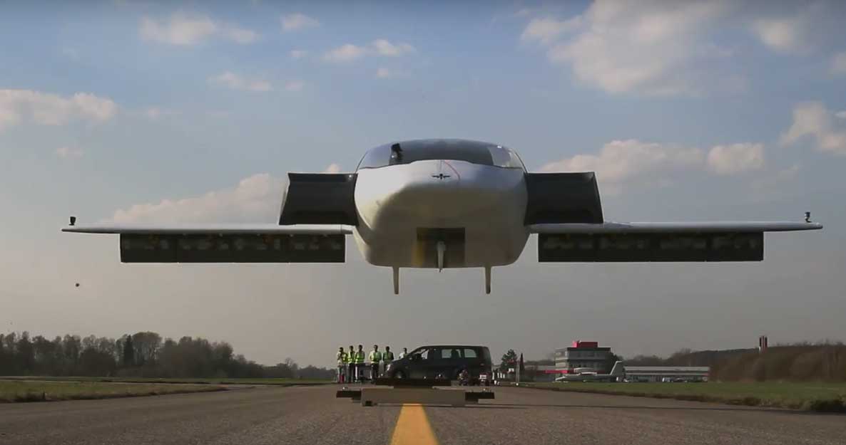 Lilium flies prototype electric air taxi : : FLYER