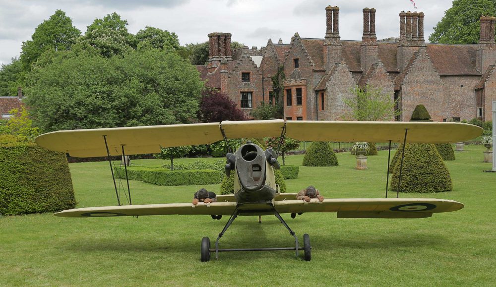 Indiana Jones plane in London auction : : FLYER
