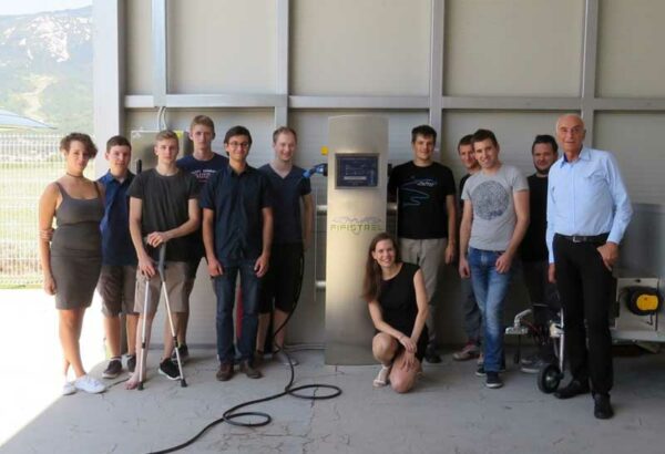 Pipistrel opens electric aircraft charging station : : FLYER