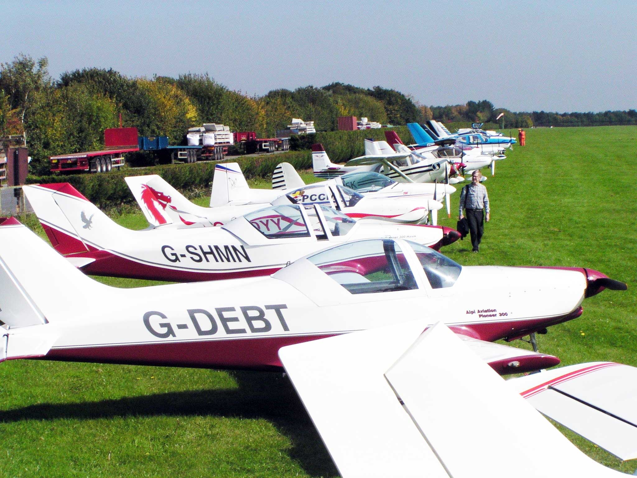 Forty aircraft arrive for Earls Colne fly-in : : FLYER