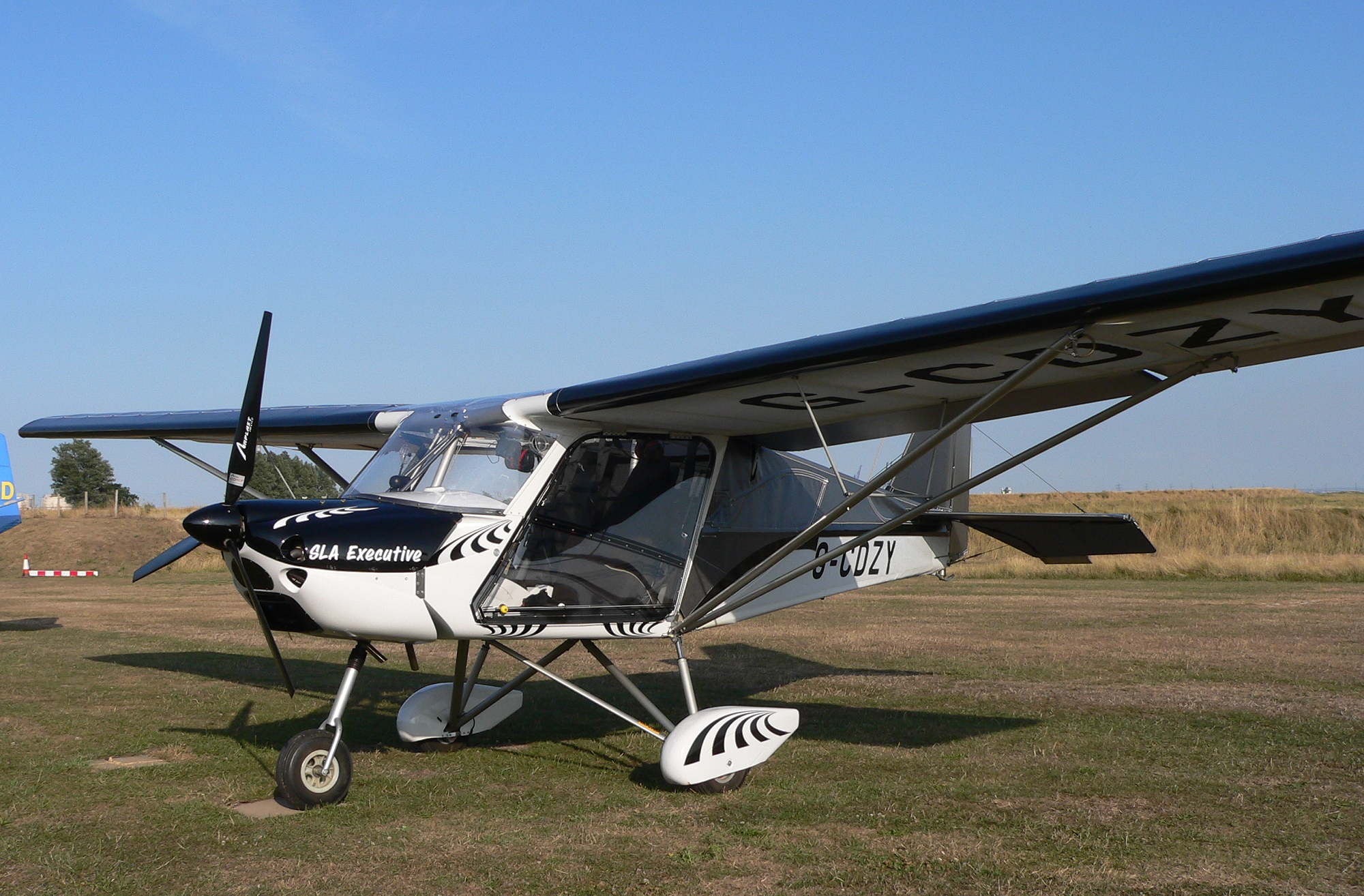 TLAC takes over Medway Microlights : : FLYER