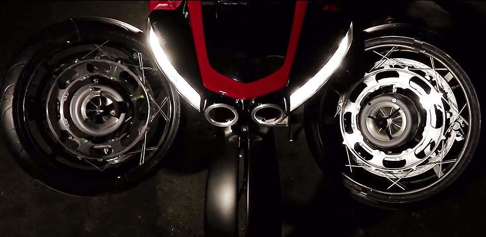 French inventor teases jet-powered flying motorcycle : : FLYER