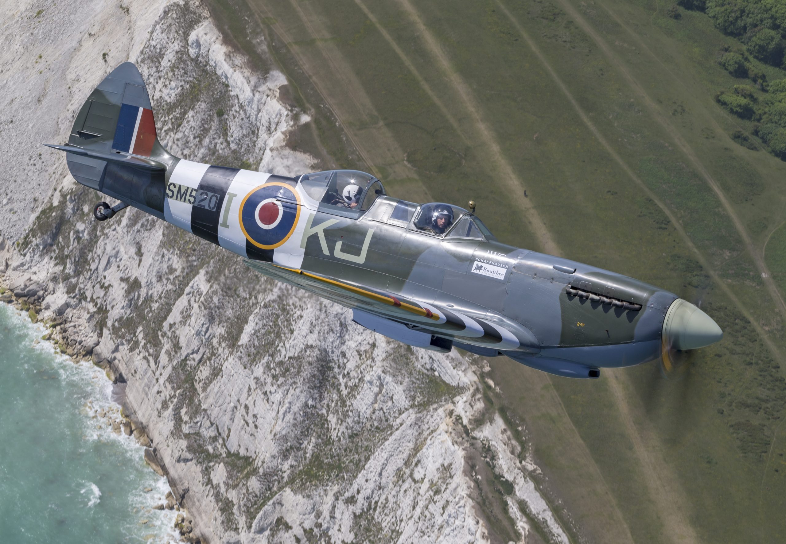 WWII veteran flies Spitfire again for D-Day75 : : FLYER