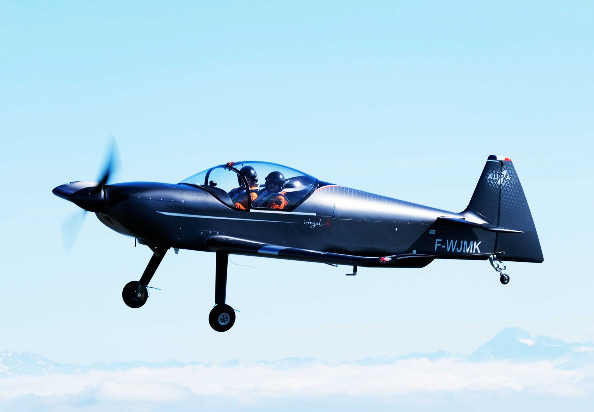 First flight for aerobatic Aura Integral R : : FLYER