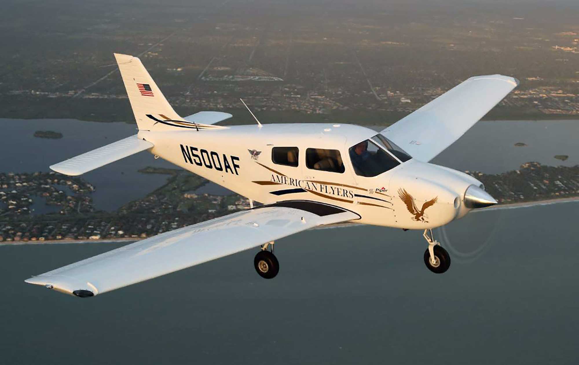 Piper certifies and delivers Pilot 100i trainer : : FLYER