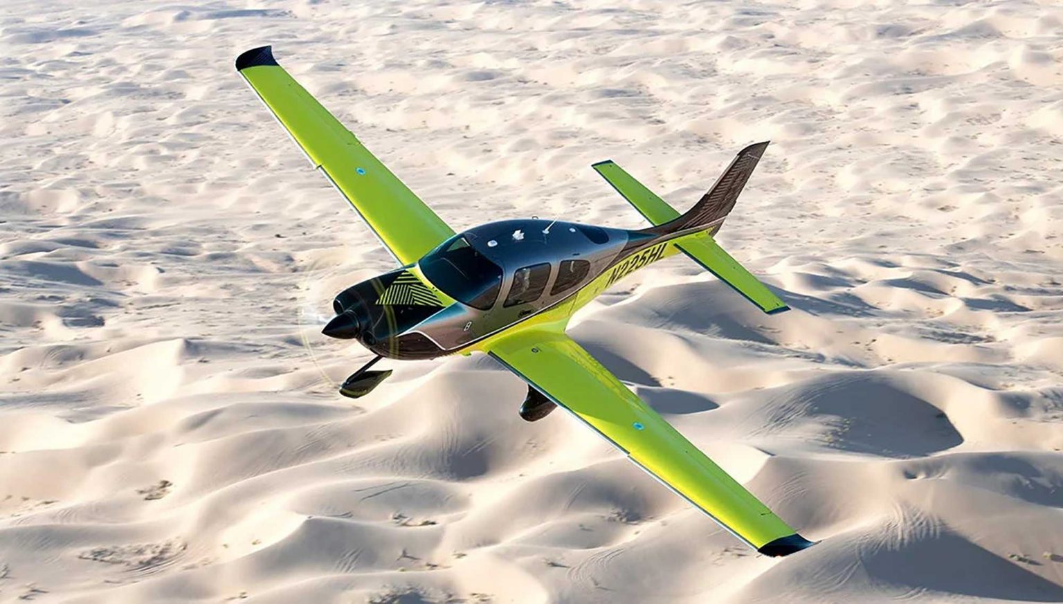 Cirrus opens European training centre for Vision Jet pilots : FLYER