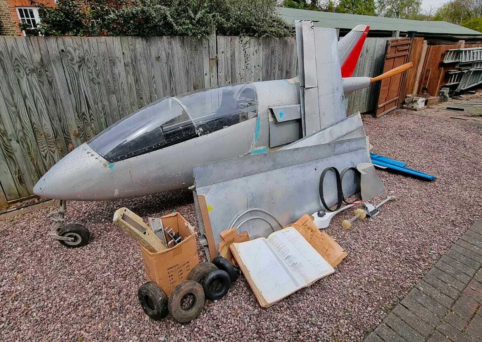 Who knows the story of barn find Bede BD-5? : : FLYER
