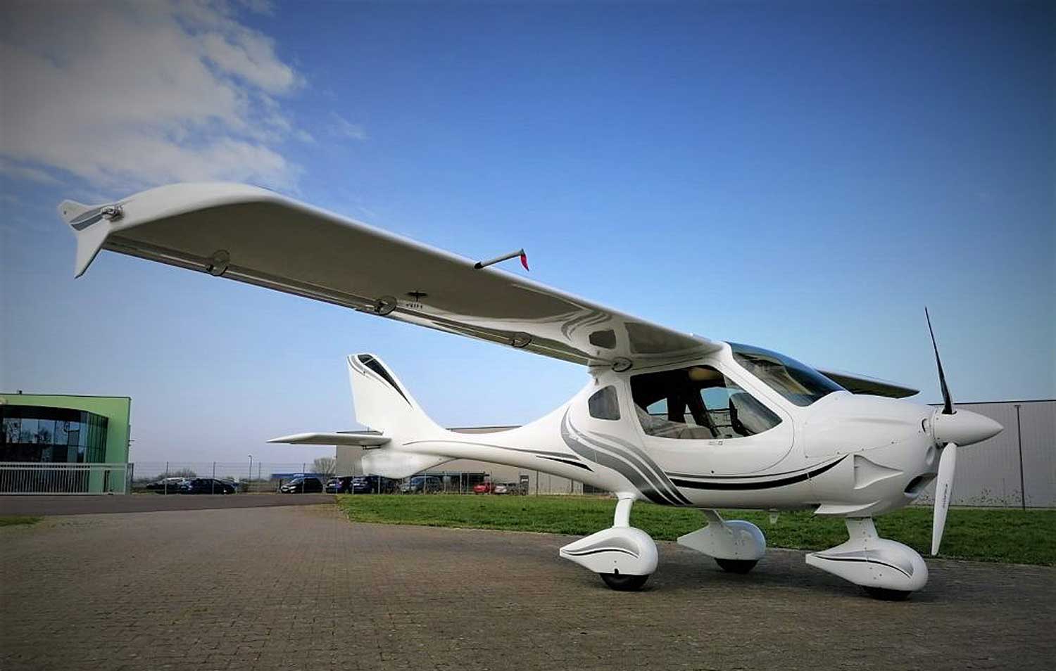 Flight Design unveils turbocharged CTLS : : FLYER