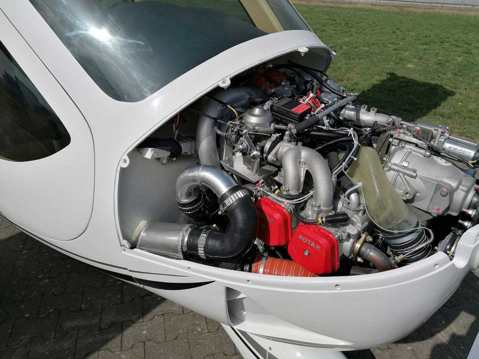 Flight Design unveils turbocharged CTLS : : FLYER