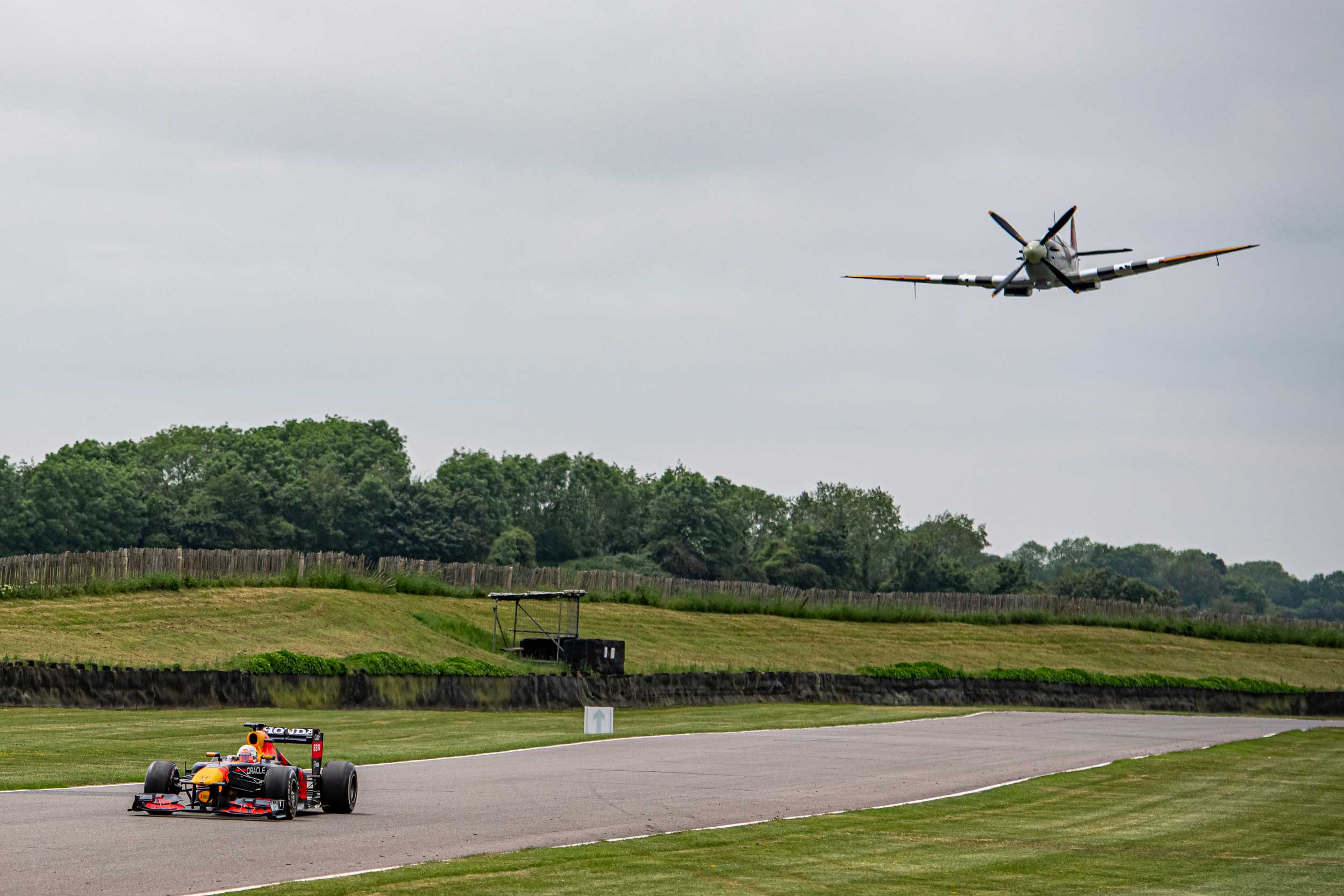 Max Verstappen & Red Bull F1 car v Spitfire : : FLYER
