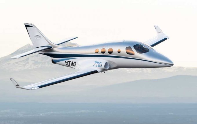 Stratos shows new 716X single-engine jet : : FLYER