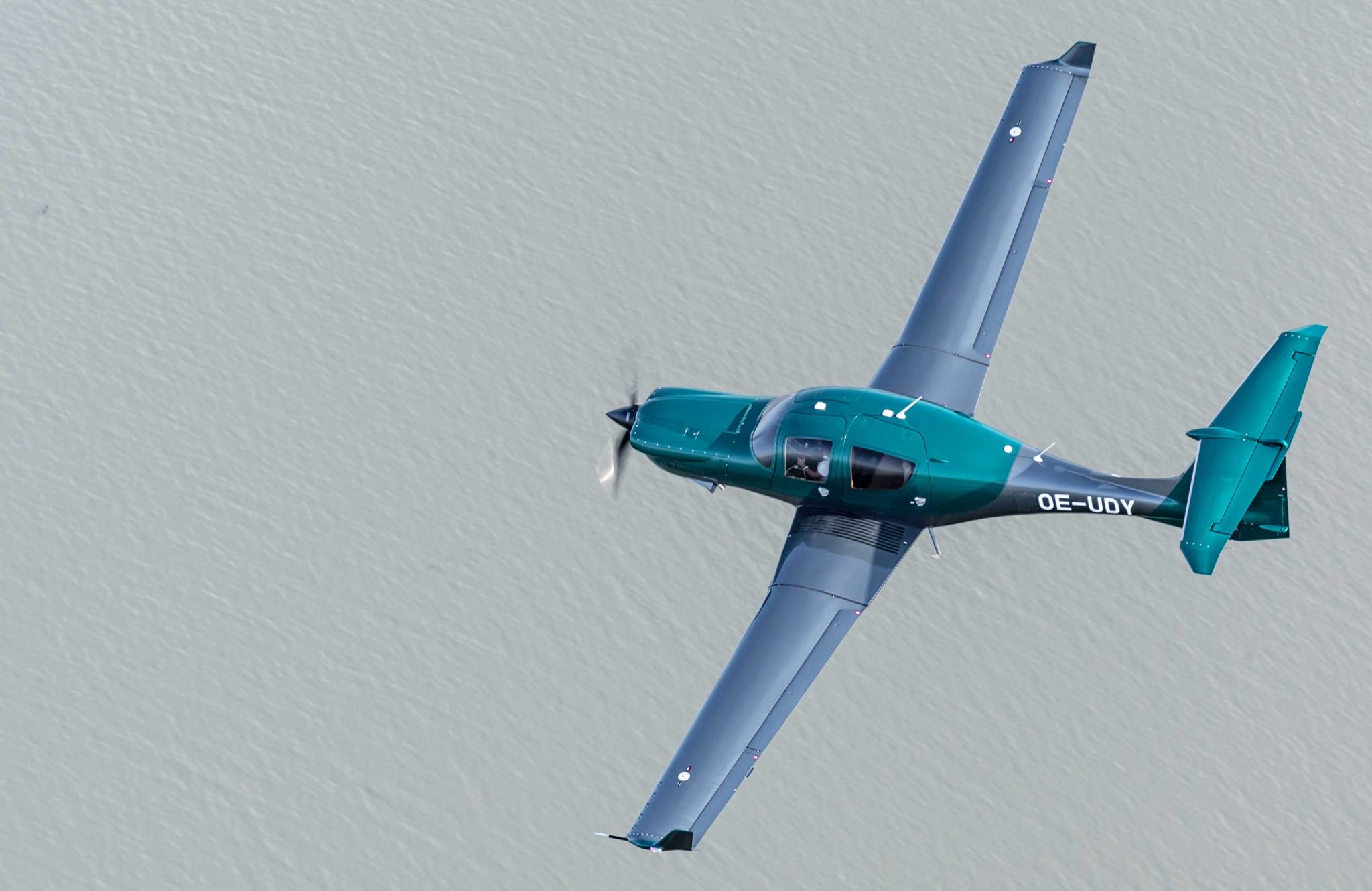 UK’s first Diamond DA50 RG arrives : : FLYER