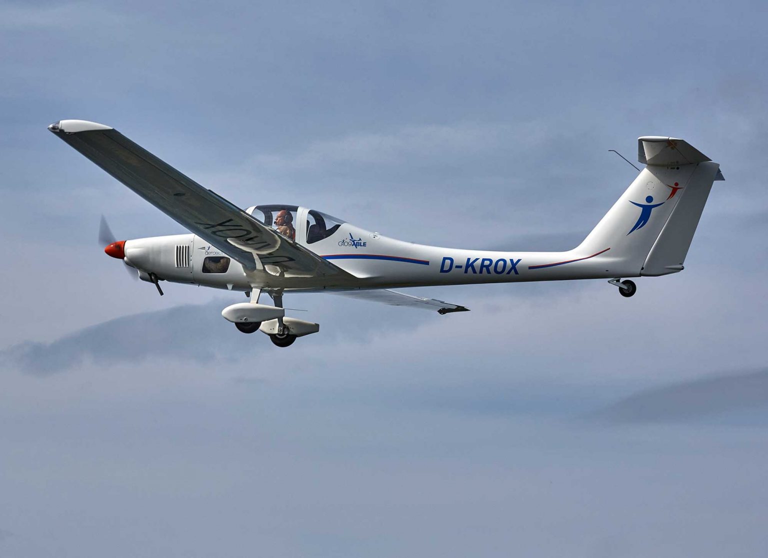 Aerobility debuts ‘Project Able’ enhanced Grob 109B : : FLYER