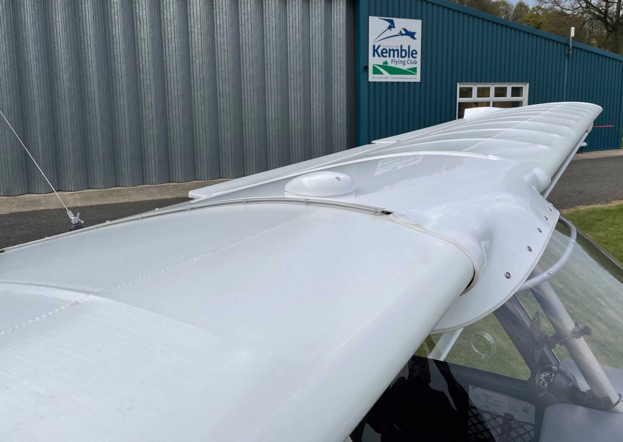 Microlight in tests for commercial operations : : FLYER