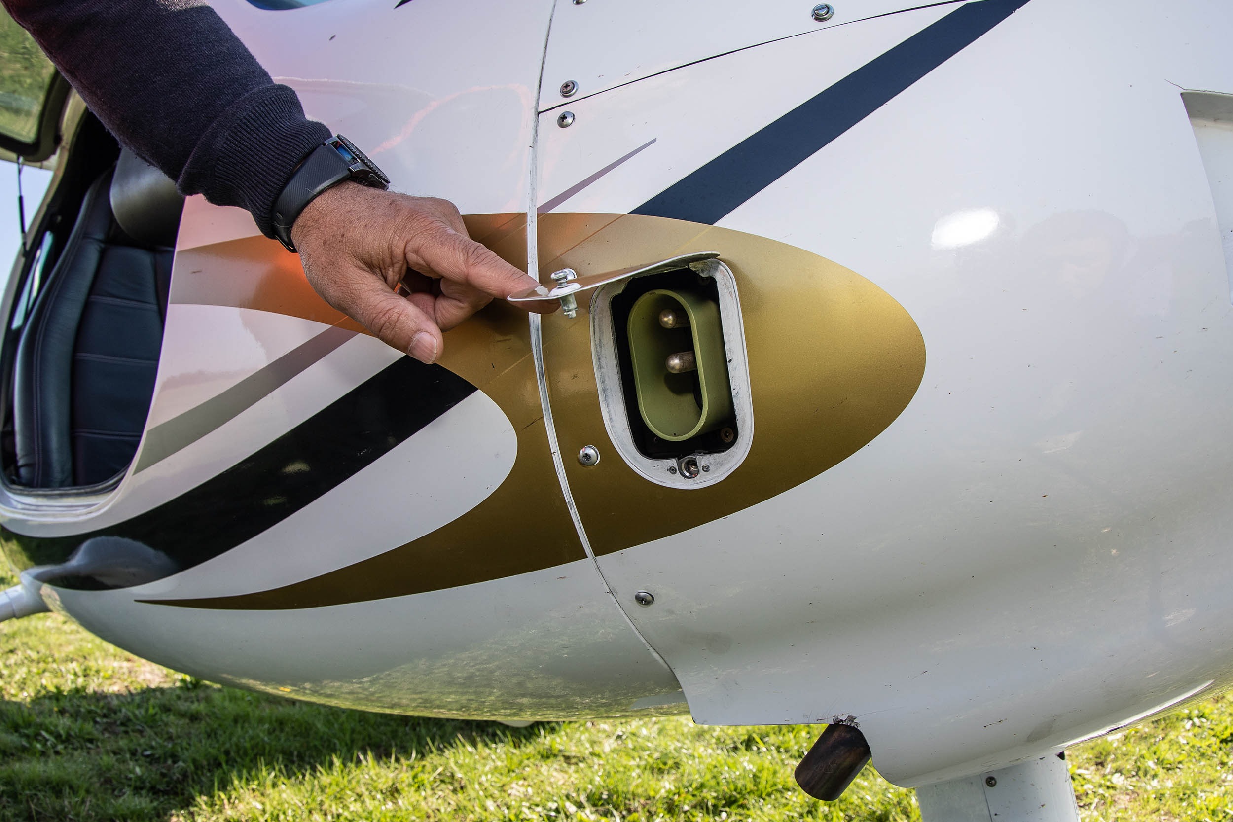 Flight Design F2 - April 2022 : : FLYER