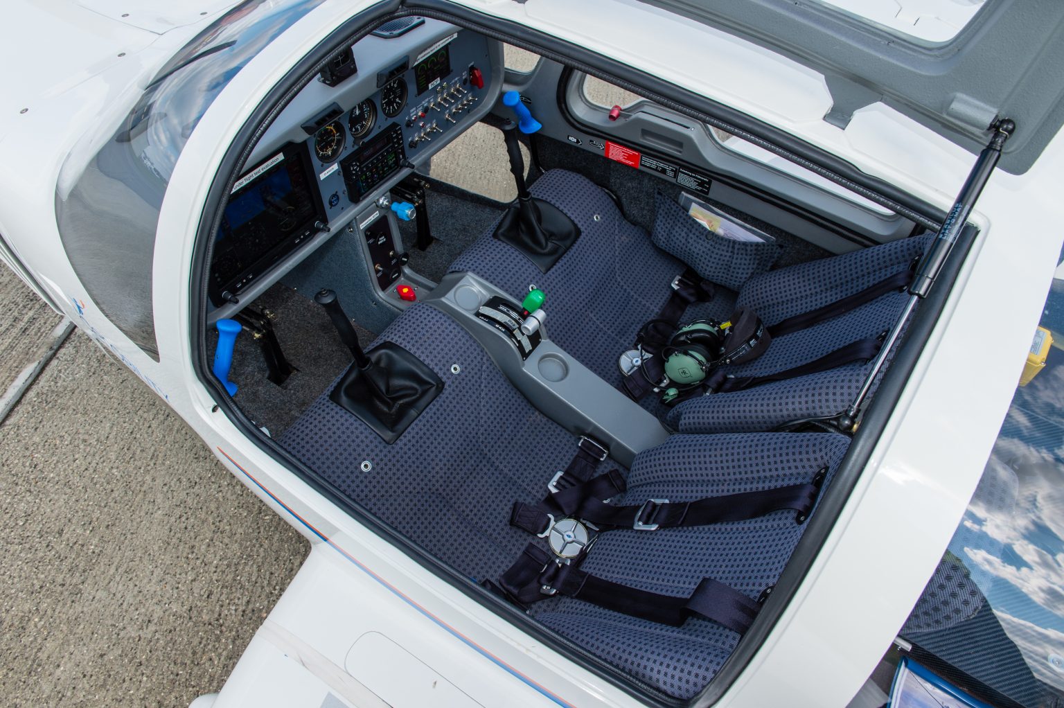 Grob 109B Able - October 2021 : : FLYER