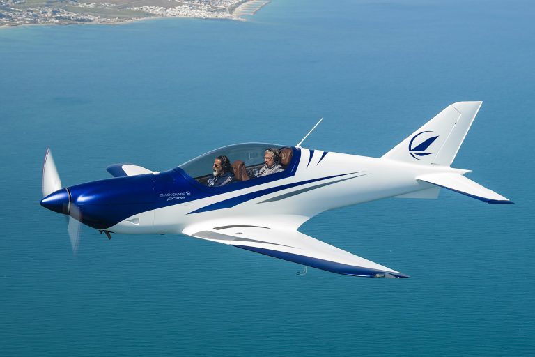 600kg Microlights : : FLYER