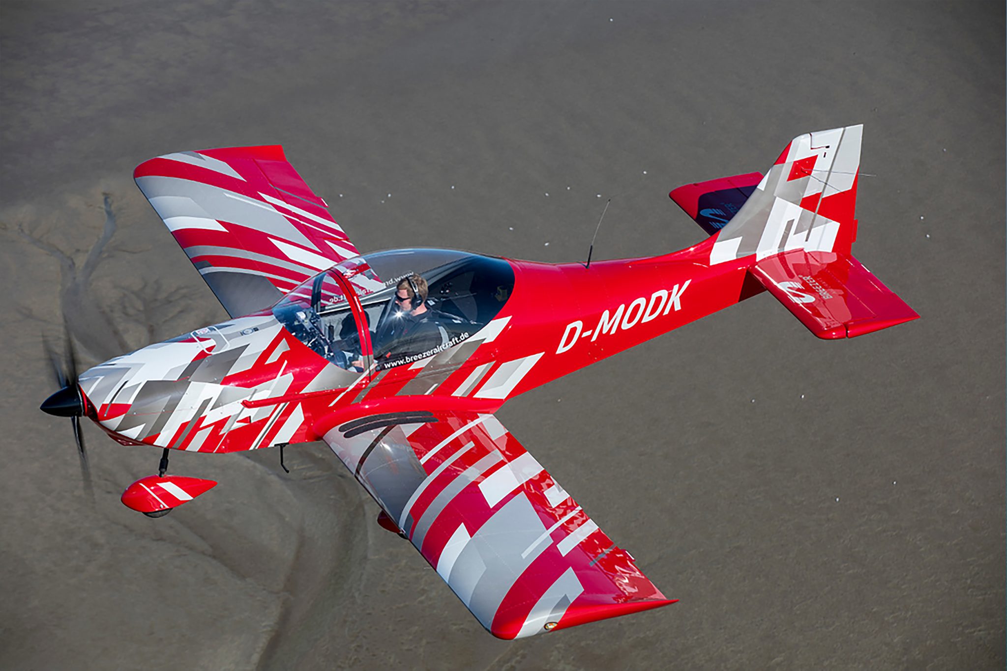 600kg Microlights : : FLYER