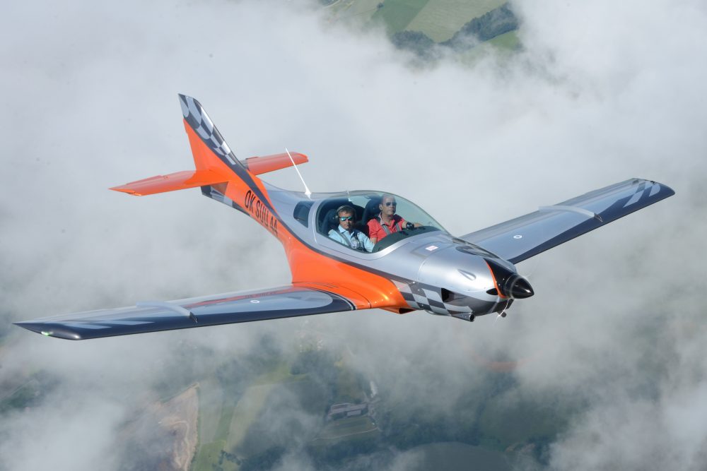 600kg Microlights : : FLYER