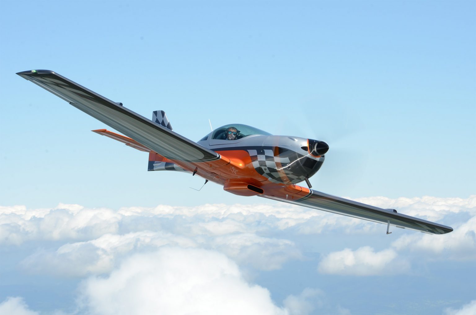 Speed Freak! JMB VL3-915 flight test : FLYER