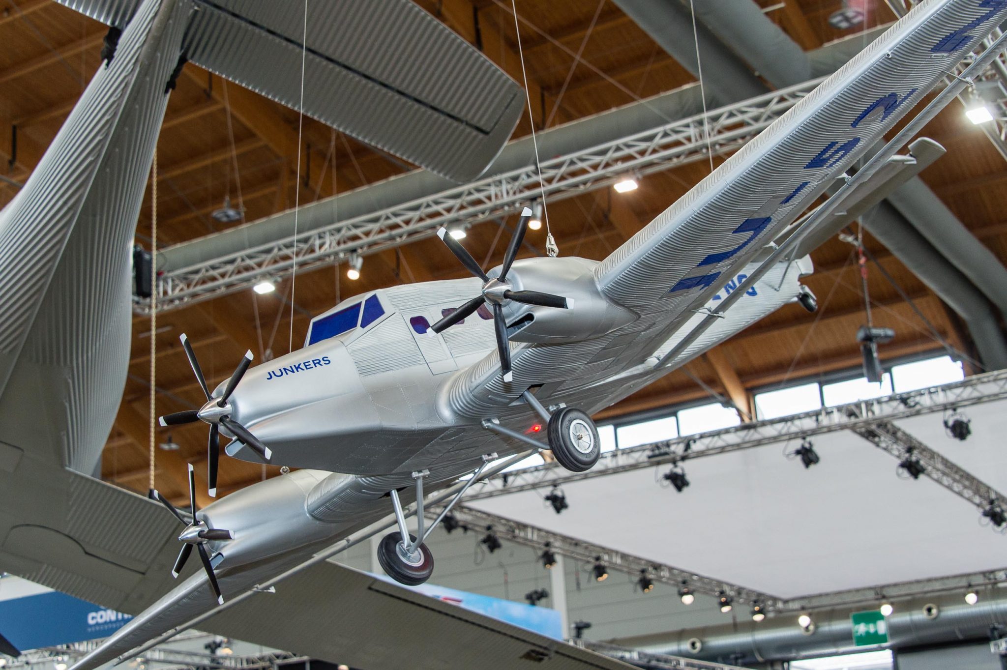 Junkers shows new A60 two-seater and reveals JU-52 project : : FLYER