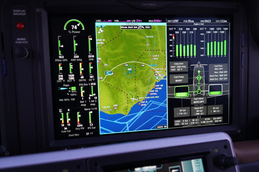 First flight: Million Pounds Plus Cirrus G7 SR22 : : FLYER