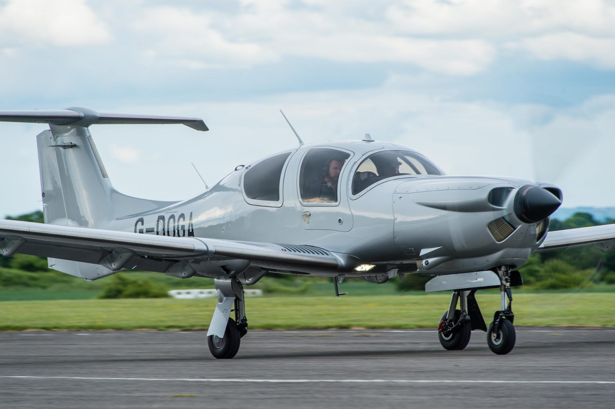 Summer 2022 Flight Test Diamond Aircraft DA50RG : : FLYER