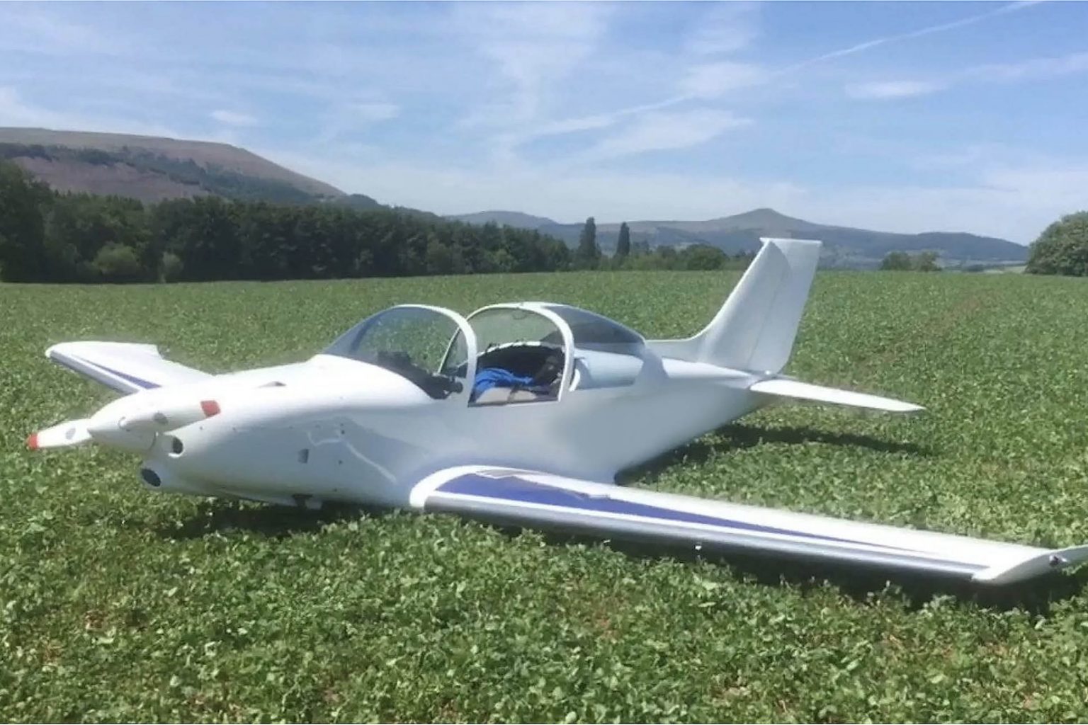 What to do if you crash an aircraft : : FLYER