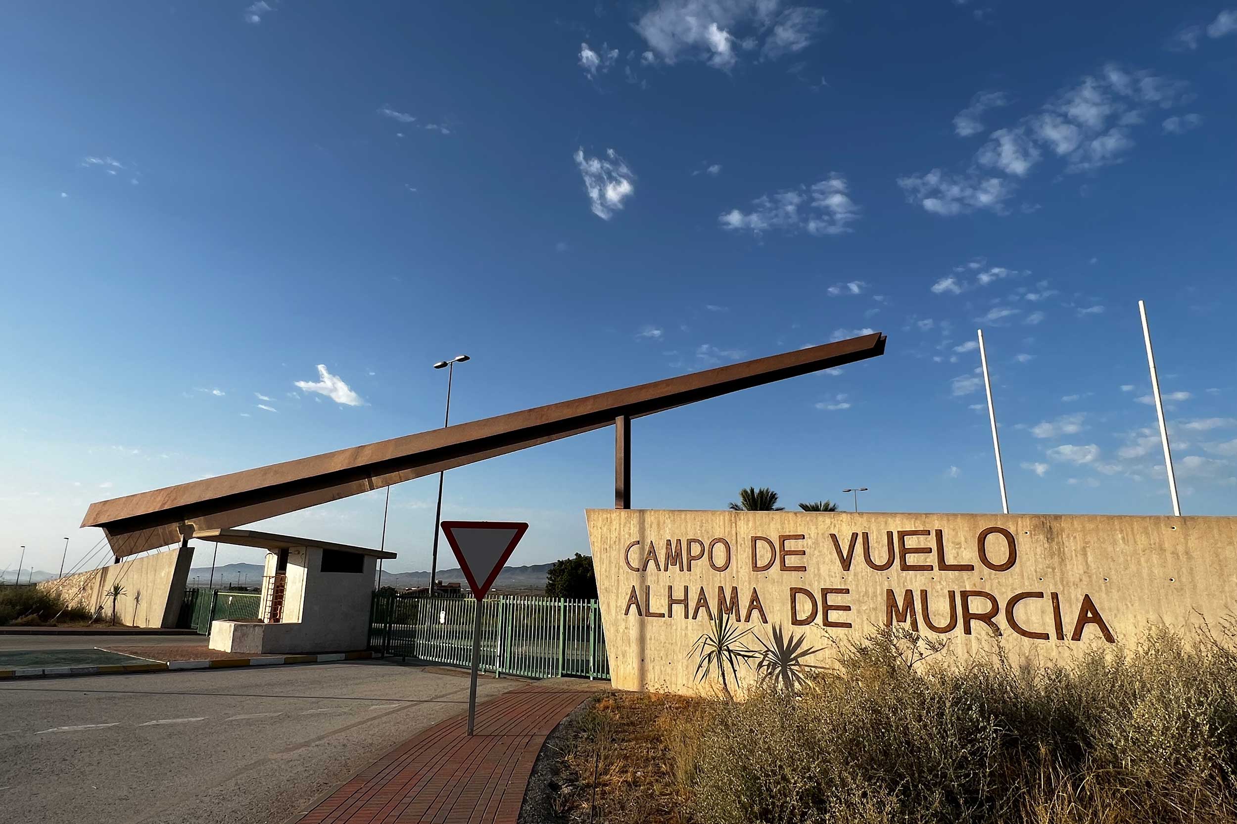 Leading Edge Aviation adds fair weather flying campus in Spain : : FLYER