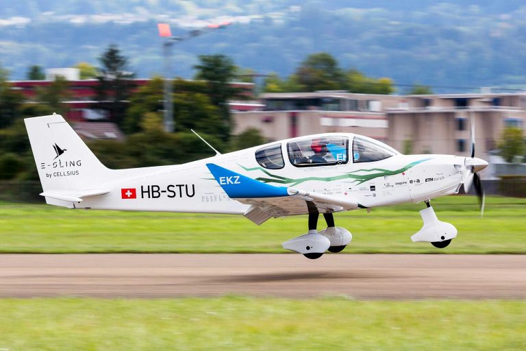 Electric Sling four-seater makes first flight : : FLYER