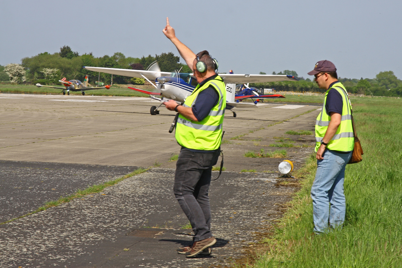 How to become an air racer : : FLYER