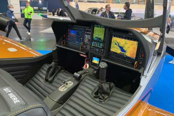 How Elixir attracts young people into aviation : : FLYER