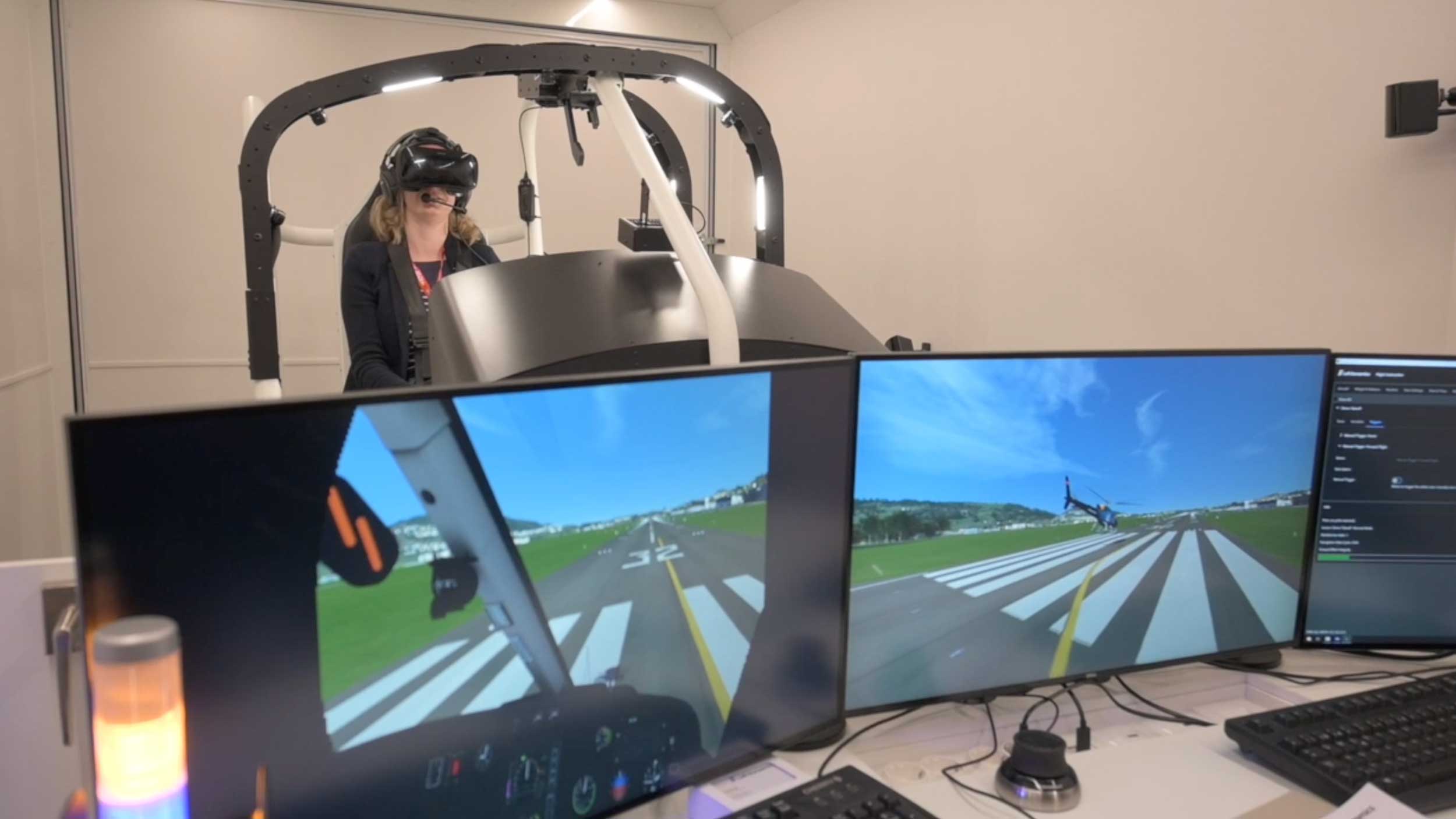 First flight in an H125... in a simulator : : FLYER