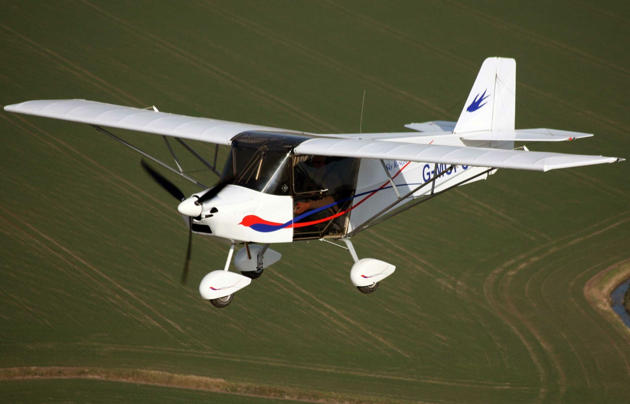 Learn to fly: How much does a microlight pilot licence cost? : : FLYER
