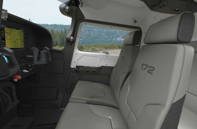 Textron teases new interior for Cessna 172, 182 and 206 : : FLYER