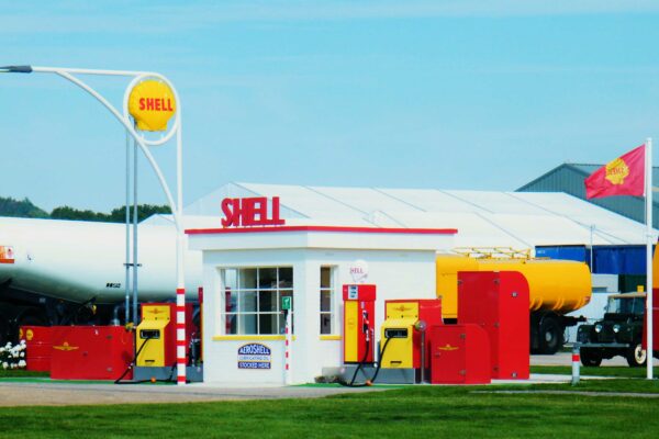 Lubes too as Shell Aviation eyes 2050 net zero target : : FLYER
